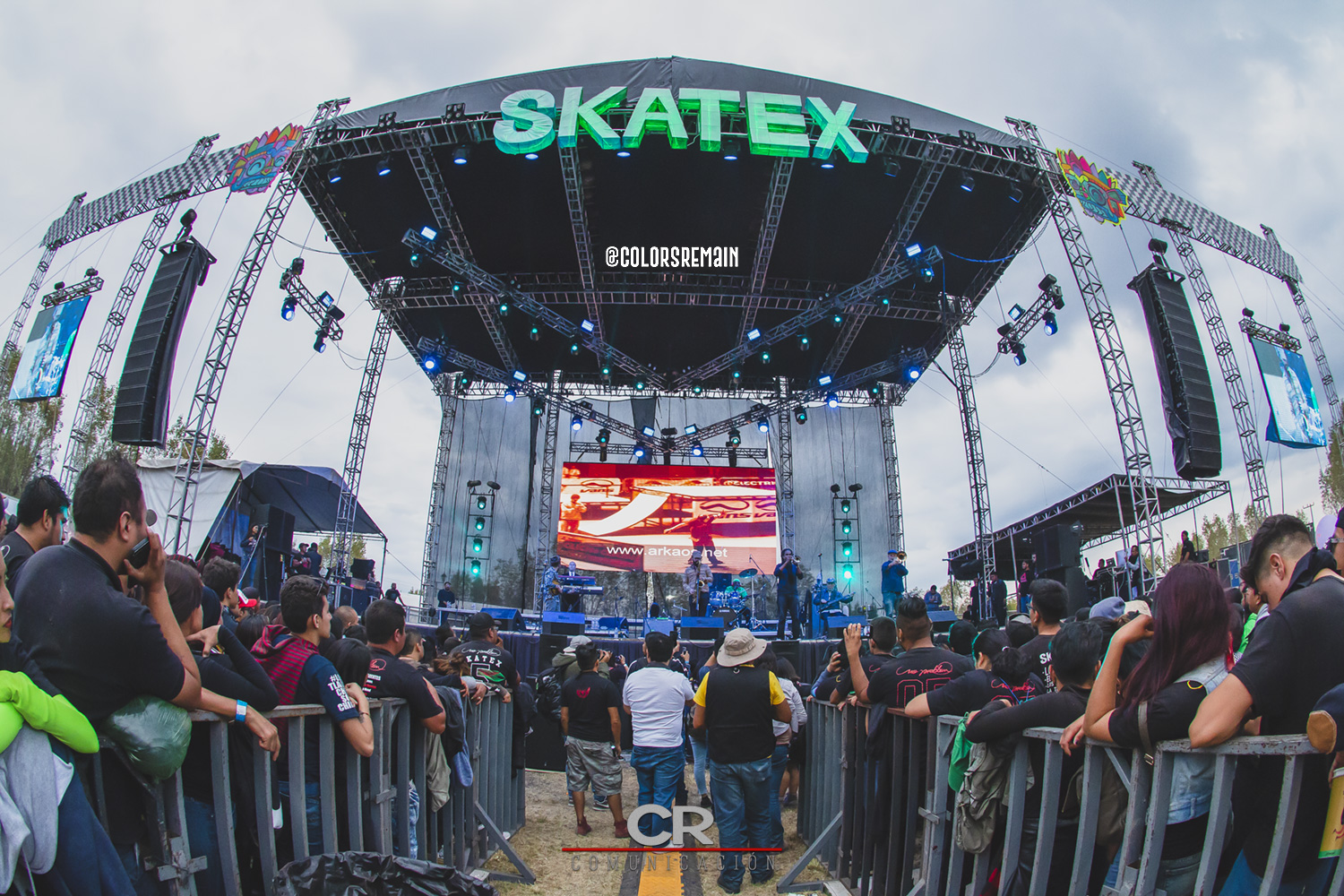 Miles de personas reunidas por la música en el SKATEX en Texcoco - CR ...