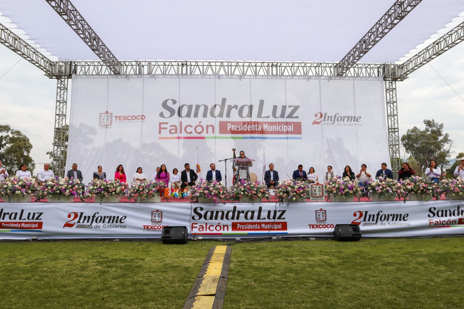 Ante más de 6 mil texcocanos, Sandra Luz Falcón rinde su 2º informe de ...